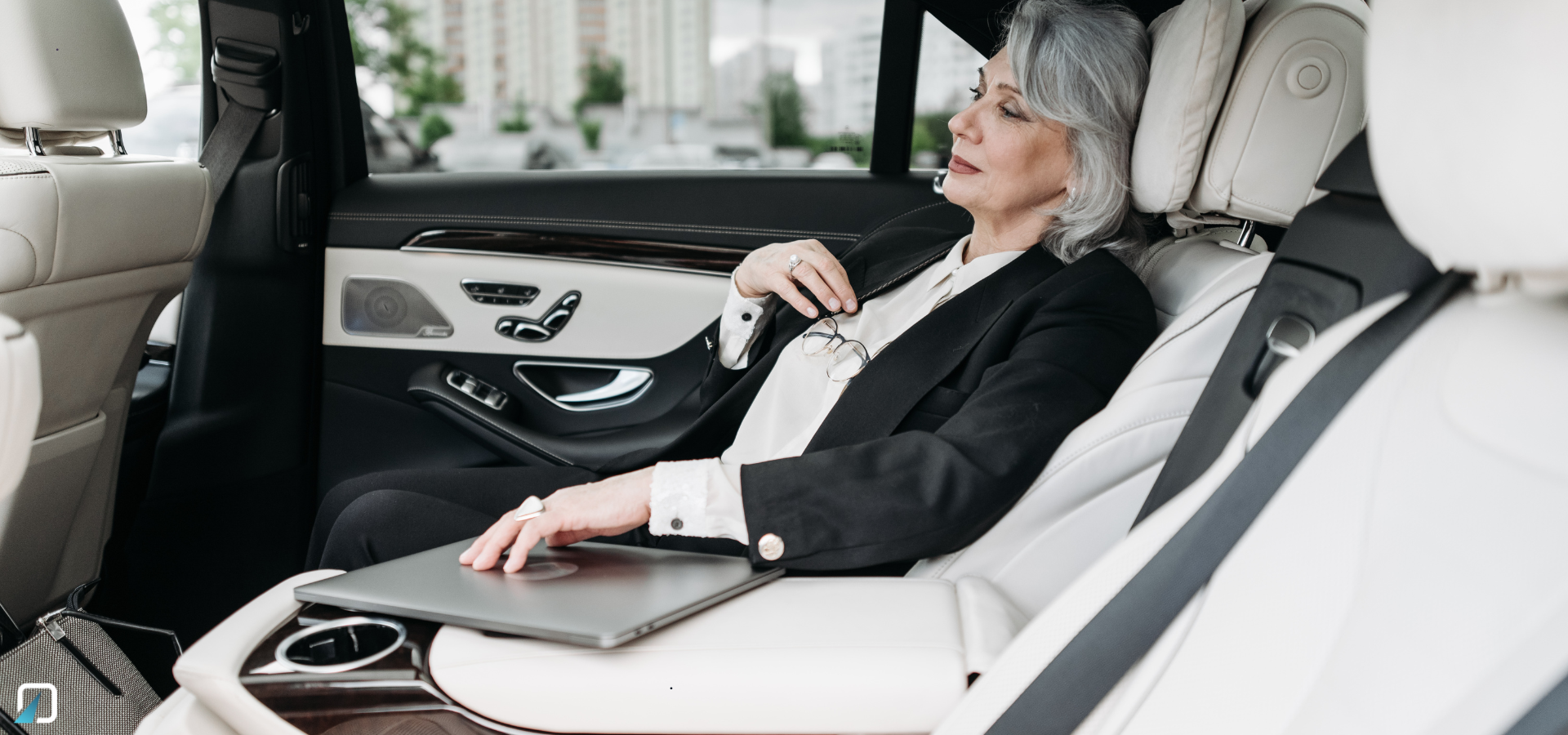 Luxury Car & Chauffeur Service | VIP Car Service | 1Motion
